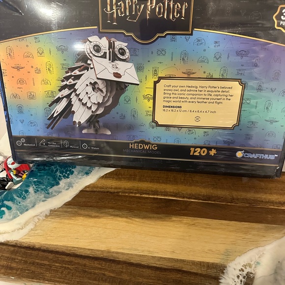 crafthub | Other | Warner Bros Hedwig Mechanical Model Kit | Poshmark